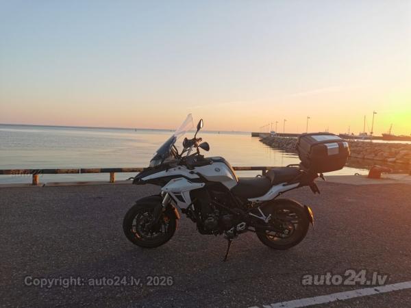 Benelli TRK 502 2020 in Haapsalu, with an engine capacity of 0.50 L and mileage of 8 thousand km for 3500 €, photo 5 on AUTOMOTO.COM.LV