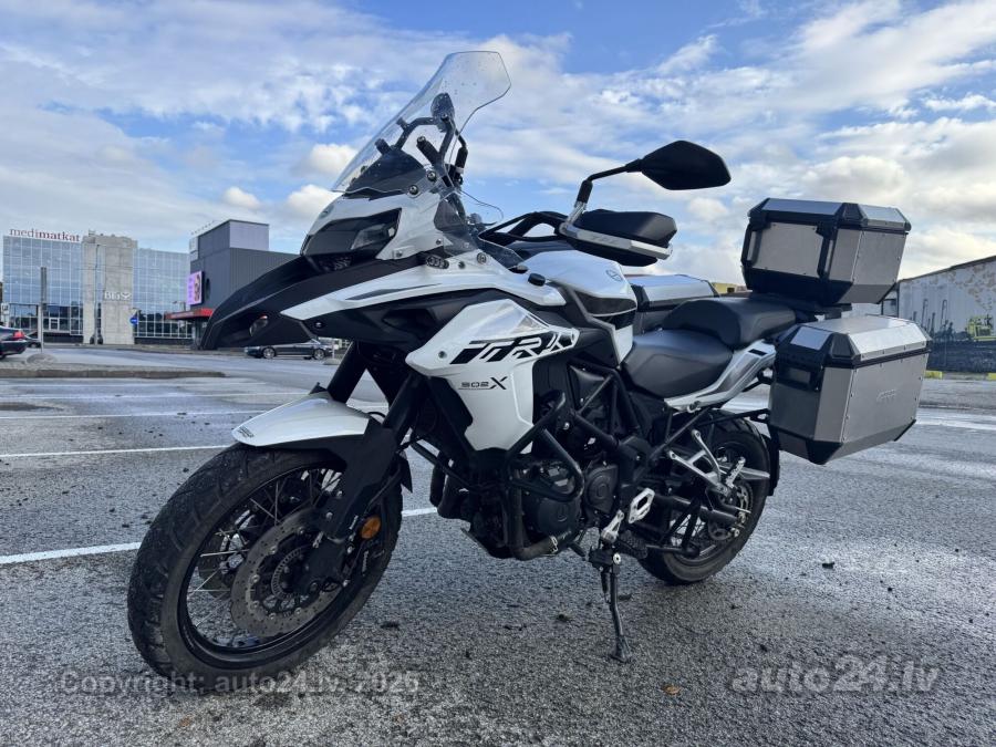 Benelli TRK 502X 2020 in Tallinn, with an engine capacity of 0.50 L and mileage of 13 thousand km for 4200 €, photo 3 on AUTOMOTO.COM.LV