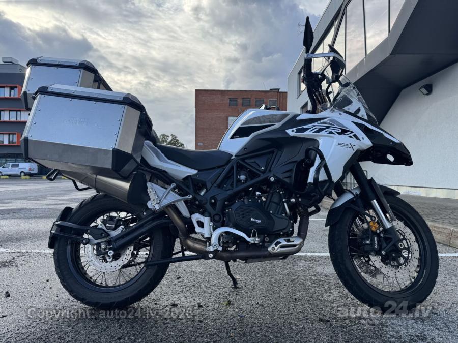 Benelli TRK 502X 2020 in Tallinn, with an engine capacity of 0.50 L and mileage of 13 thousand km for 4200 €, photo 4 on AUTOMOTO.COM.LV