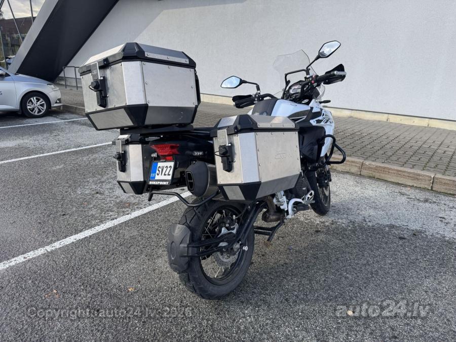 Benelli TRK 502X 2020 in Tallinn, with an engine capacity of 0.50 L and mileage of 13 thousand km for 4200 €, photo 5 on AUTOMOTO.COM.LV