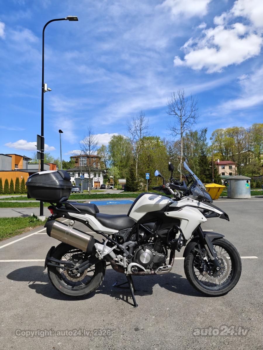 Balts Benelli TRK 502X 2019 Tartu, ar dzinēja tilpumu 0.50 L un nobraukumu 22 tūkst. km par 3400 €, foto 3 vietnē AUTOMOTO.COM.LV