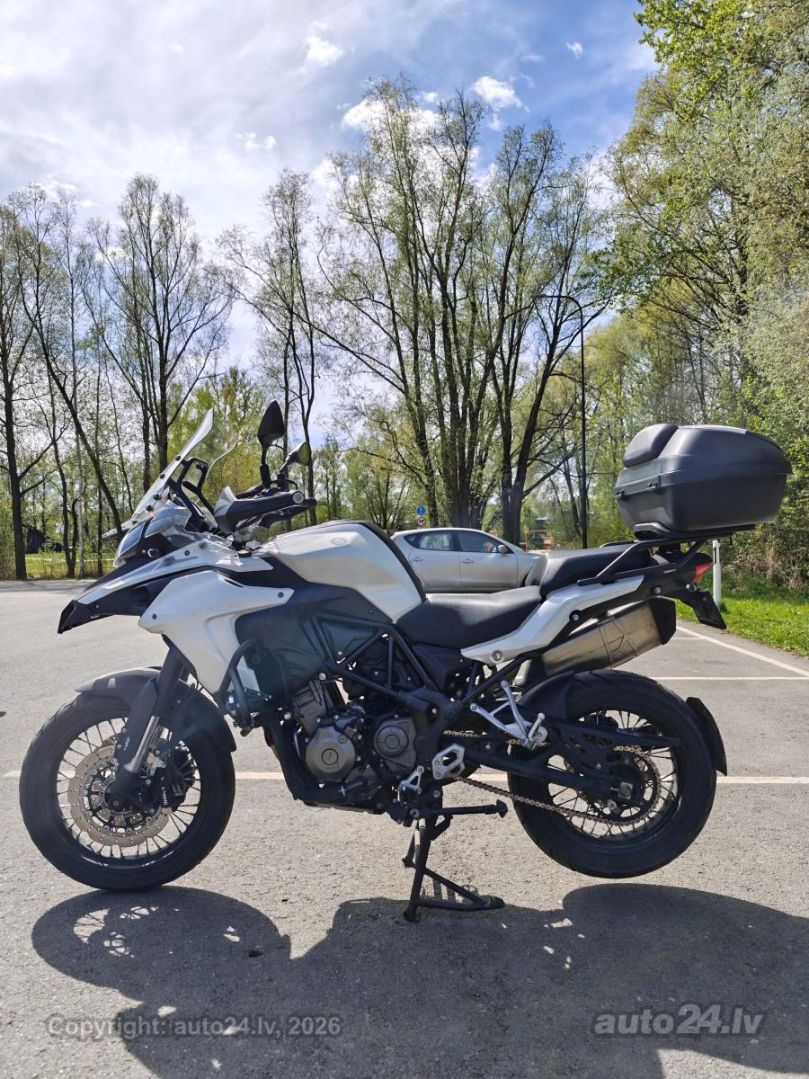 Balts Benelli TRK 502X 2019 Tartu, ar dzinēja tilpumu 0.50 L un nobraukumu 22 tūkst. km par 3400 €, foto 4 vietnē AUTOMOTO.COM.LV