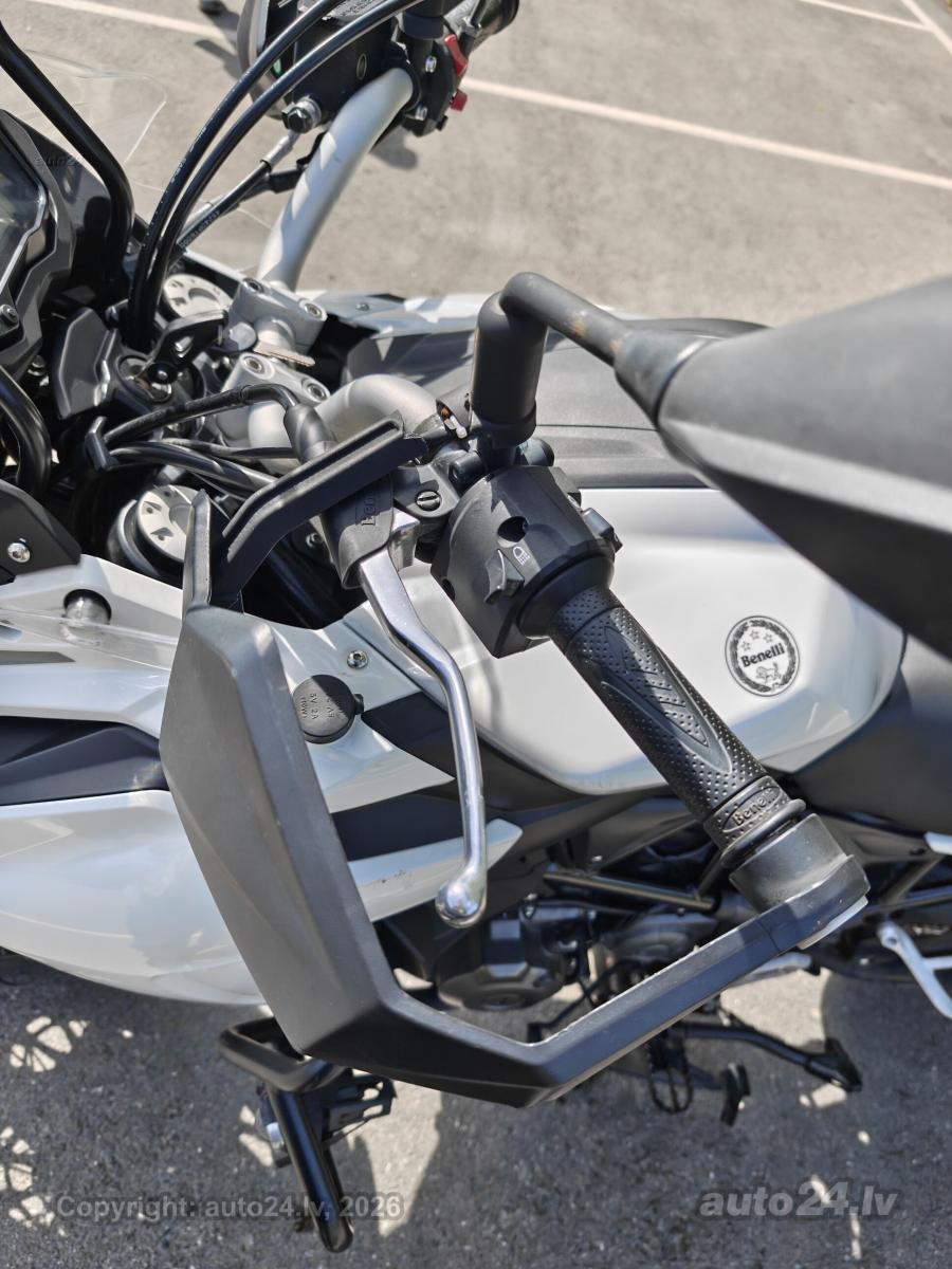 Balts Benelli TRK 502X 2019 Tartu, ar dzinēja tilpumu 0.50 L un nobraukumu 22 tūkst. km par 3400 €, foto 8 vietnē AUTOMOTO.COM.LV