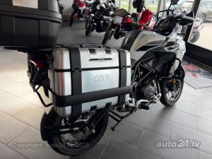 White Benelli TRK 502X 2020 in Tallinn, with an engine capacity of 0.50 L and mileage of 14 thousand km for 4290 €, photo 4 on AUTOMOTO.COM.LV