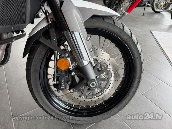 Balts Benelli TRK 502X 2020 Tallina, ar dzinēja tilpumu 0.50 L un nobraukumu 14 tūkst. km par 4290 €, foto 10 vietnē AUTOMOTO.COM.LV