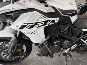 White Benelli TRK 502X 2020 in Tallinn, with an engine capacity of 0.50 L and mileage of 14 thousand km for 4290 €, photo 15 on AUTOMOTO.COM.LV