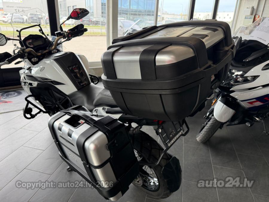 White Benelli TRK 502X 2020 in Tallinn, with an engine capacity of 0.50 L and mileage of 14 thousand km for 4290 €, photo 19 on AUTOMOTO.COM.LV