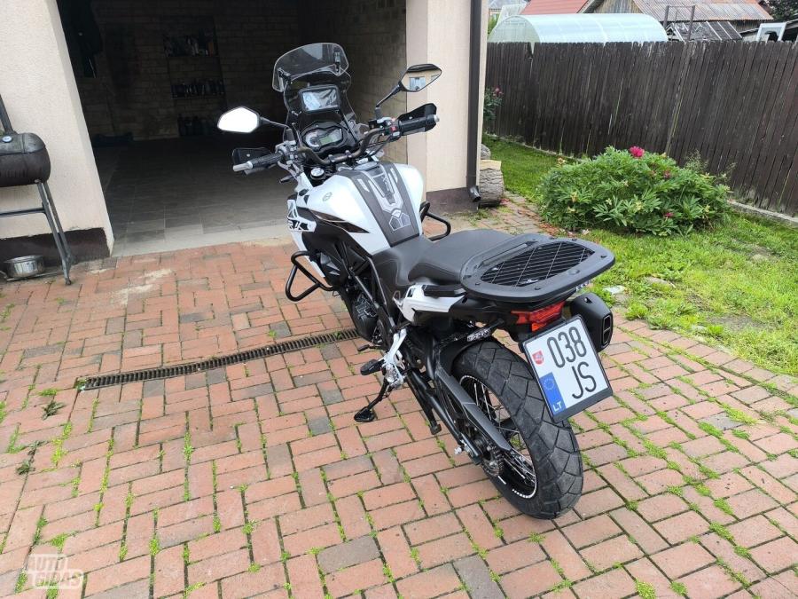 Balts Benelli TRK 502X 2020 Joniškis, ar dzinēja tilpumu 0.50 L un nobraukumu 15 tūkst. km par 3500 €, foto 4 vietnē AUTOMOTO.COM.LV