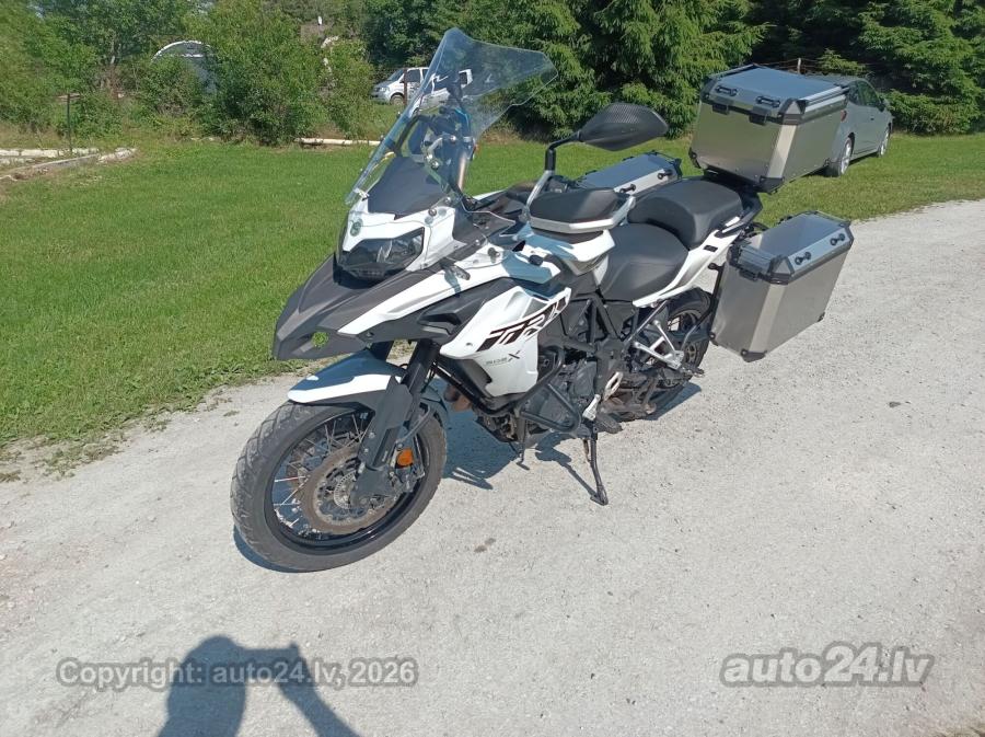 Белый Бенелли TRK 502X 2020 в Таллин, объемом двигателя 0.50 л и пробегом 17 тыс. км за 5500 €, фото 1 на AUTOMOTO.COM.LV