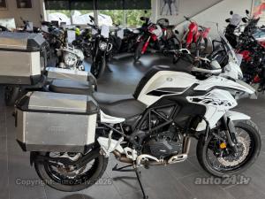 Белый Бенелли TRK 502X 2020 в Таллин, объемом двигателя 0.50 л и пробегом 13 тыс. км за 3990 €, фото 3 на AUTOMOTO.COM.LV