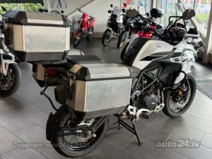 Белый Бенелли TRK 502X 2020 в Таллин, объемом двигателя 0.50 л и пробегом 13 тыс. км за 3990 €, фото 4 на AUTOMOTO.COM.LV