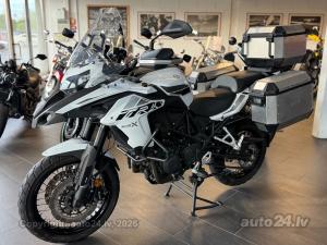 Белый Бенелли TRK 502X 2020 в Таллин, объемом двигателя 0.50 л и пробегом 13 тыс. км за 3990 €, фото 11 на AUTOMOTO.COM.LV