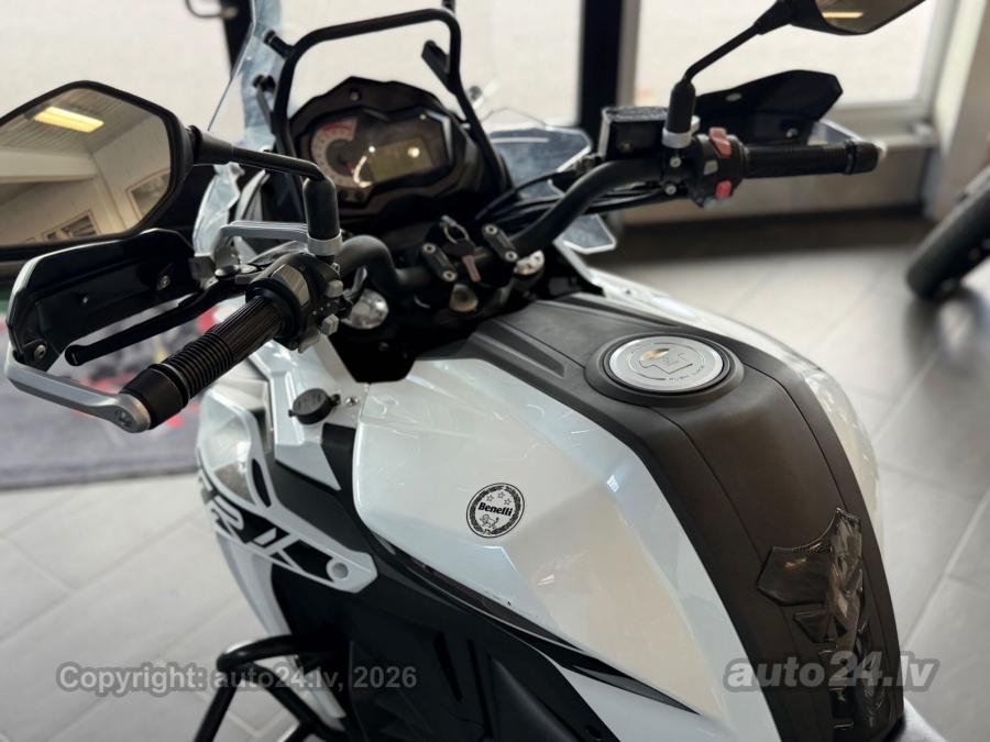 Белый Бенелли TRK 502X 2020 в Таллин, объемом двигателя 0.50 л и пробегом 13 тыс. км за 3990 €, фото 14 на AUTOMOTO.COM.LV