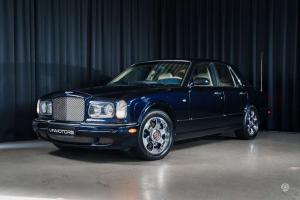 Blue Bentley Arnage 2001 in Vilnius, with an engine capacity of 6.75 L and mileage of 118 thousand km for 36999 €, photo  on AUTOMOTO.COM.LV