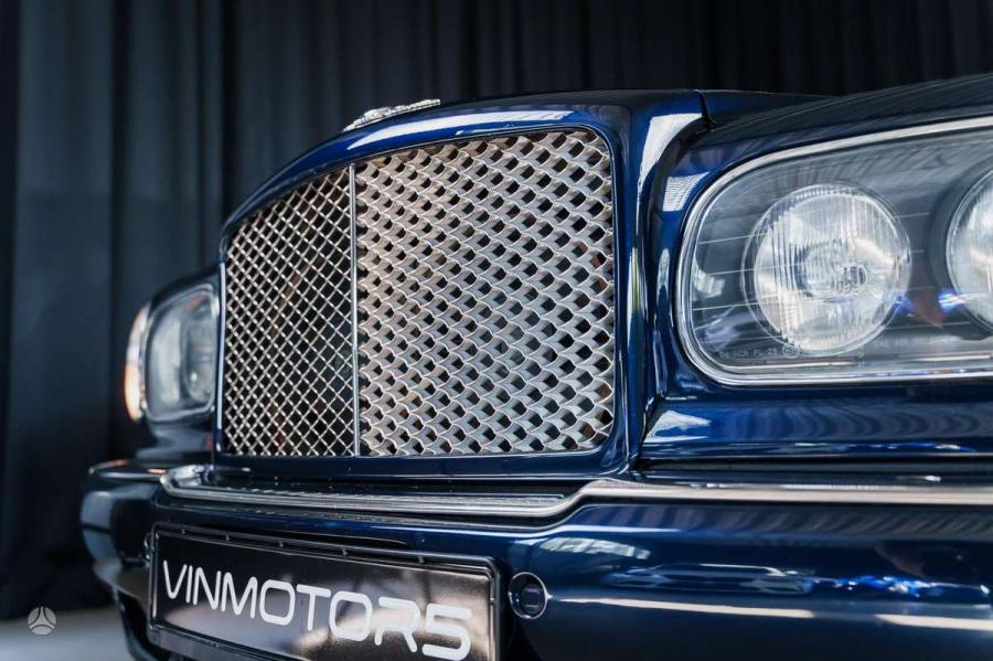 Blue Bentley Arnage 2001 in Vilnius, with an engine capacity of 6.75 L and mileage of 118 thousand km for 36999 €, photo 12 on AUTOMOTO.COM.LV