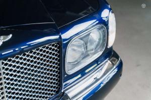 Blue Bentley Arnage 2001 in Vilnius, with an engine capacity of 6.75 L and mileage of 118 thousand km for 36999 €, photo 15 on AUTOMOTO.COM.LV