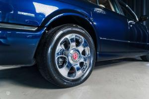 Blue Bentley Arnage 2001 in Vilnius, with an engine capacity of 6.75 L and mileage of 118 thousand km for 36999 €, photo 16 on AUTOMOTO.COM.LV