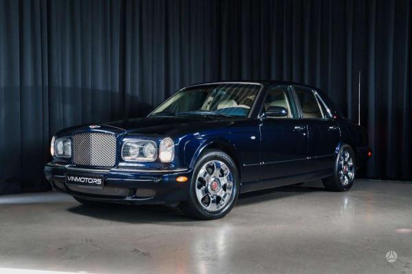 Zils Bentley Arnage 2001 Viļņa, ar dzinēja tilpumu 6.75 L un nobraukumu 118 tūkst. km par 36999 €, foto 2 vietnē AUTOMOTO.COM.LV