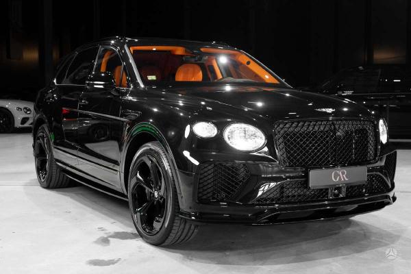 Melns Bentley Bentayga 2024 Rīga, ar dzinēja tilpumu 4.00 L un nobraukumu 2 tūkst. km par 290400 €, foto 3 vietnē AUTOMOTO.COM.LV