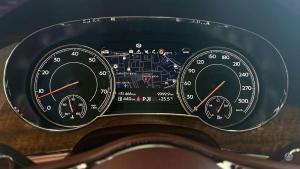 Blue Bentley Bentayga 2019 in Vilnius, with an engine capacity of 4.00 L and mileage of 132 thousand km for 79989 €, photo 19 on AUTOMOTO.COM.LV
