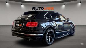 Blue Bentley Bentayga 2019 in Vilnius, with an engine capacity of 4.00 L and mileage of 132 thousand km for 75555 €, photo 5 on AUTOMOTO.COM.LV