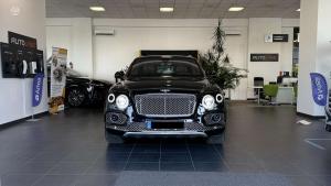 Blue Bentley Bentayga 2019 in Vilnius, with an engine capacity of 4.00 L and mileage of 132 thousand km for 75380 €, photo 8 on AUTOMOTO.COM.LV