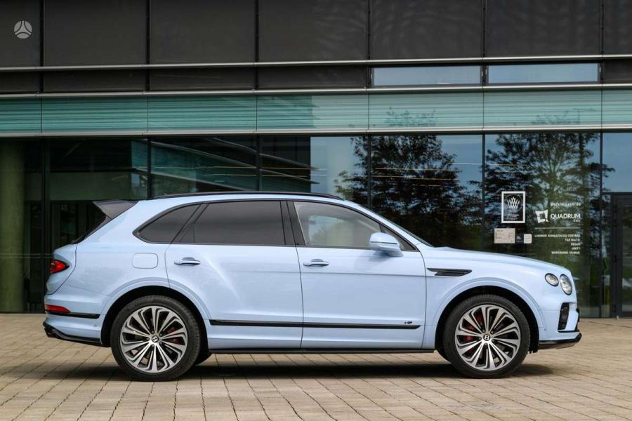 Zils Bentley Bentayga 2022 Viļņa, ar dzinēja tilpumu 4.00 L un nobraukumu 90 tūkst. km par 180000 €, foto 4 vietnē AUTOMOTO.COM.LV