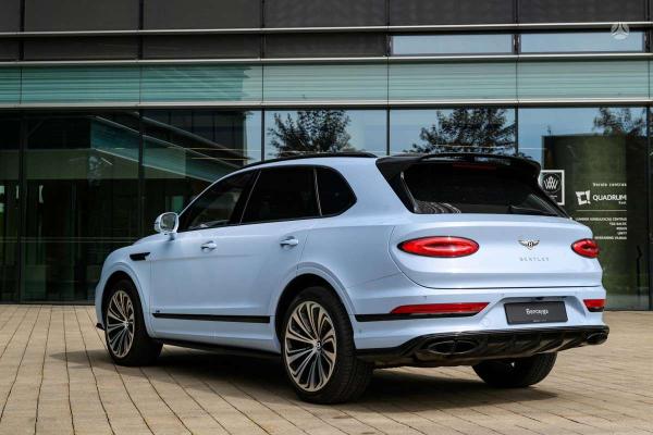 Zils Bentley Bentayga 2022 Viļņa, ar dzinēja tilpumu 4.00 L un nobraukumu 90 tūkst. km par 180000 €, foto 7 vietnē AUTOMOTO.COM.LV