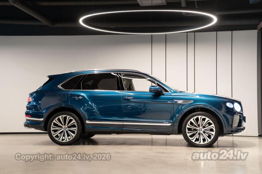 Blue Bentley Bentayga 2024 in Tallinn, with an engine capacity of 4.00 L and mileage of 21 thousand km for 246760 €, photo 5 on AUTOMOTO.COM.LV