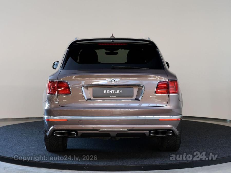 Brown Bentley Bentayga 2021 in Tallinn, with an engine capacity of 5.95 L and mileage of 22 thousand km for 149000 €, photo 4 on AUTOMOTO.COM.LV