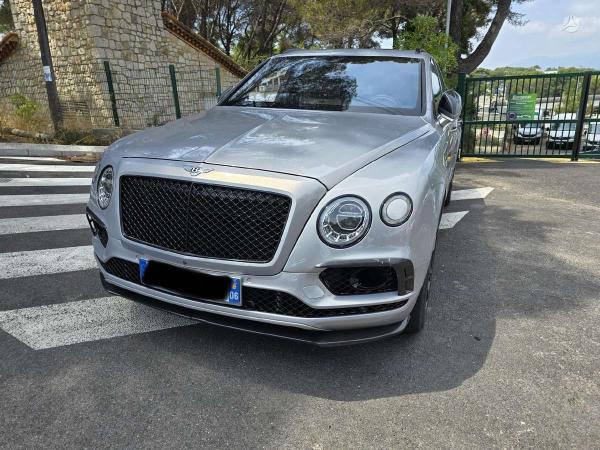 Bentley Bentayga 2018 Kauņa, ar dzinēja tilpumu 5.95 L un nobraukumu 120 tūkst. km par 84999 €, foto 2 vietnē AUTOMOTO.COM.LV