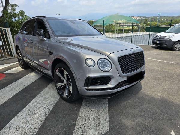 Bentley Bentayga 2018 Kauņa, ar dzinēja tilpumu 5.95 L un nobraukumu 120 tūkst. km par 84999 €, foto 4 vietnē AUTOMOTO.COM.LV