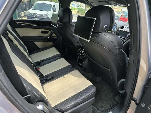 Bentley Bentayga 2018 in Kaunas, with an engine capacity of 5.95 L and mileage of 120 thousand km for 84999 €, photo 11 on AUTOMOTO.COM.LV