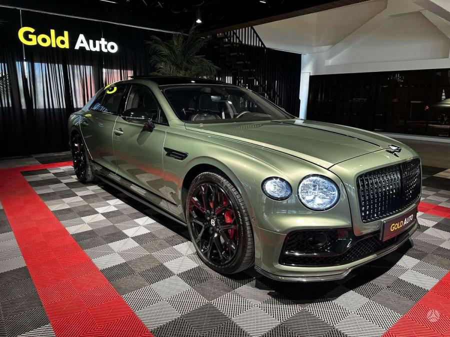 Green Bentley Bentayga 2023 in Vilnius, with an engine capacity of 4.00 L and mileage of 22 thousand km for 245000 €, photo 3 on AUTOMOTO.COM.LV