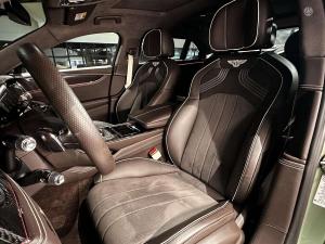 Green Bentley Bentayga 2023 in Vilnius, with an engine capacity of 4.00 L and mileage of 22 thousand km for 245000 €, photo 15 on AUTOMOTO.COM.LV