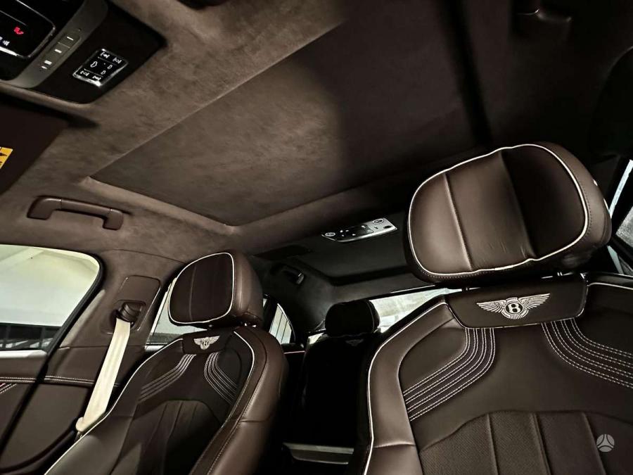 Green Bentley Bentayga 2023 in Vilnius, with an engine capacity of 4.00 L and mileage of 22 thousand km for 245000 €, photo 17 on AUTOMOTO.COM.LV