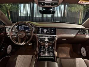 Green Bentley Bentayga 2023 in Vilnius, with an engine capacity of 4.00 L and mileage of 22 thousand km for 245000 €, photo 25 on AUTOMOTO.COM.LV