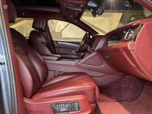 Pelēks Bentley Bentayga 2021 Viļņa, ar dzinēja tilpumu 4.00 L un nobraukumu 30 tūkst. km par 149900 €, foto 13 vietnē AUTOMOTO.COM.LV