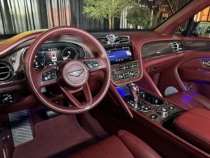 Pelēks Bentley Bentayga 2021 Viļņa, ar dzinēja tilpumu 4.00 L un nobraukumu 30 tūkst. km par 149900 €, foto 15 vietnē AUTOMOTO.COM.LV