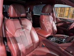 Pelēks Bentley Bentayga 2021 Viļņa, ar dzinēja tilpumu 4.00 L un nobraukumu 30 tūkst. km par 149900 €, foto 17 vietnē AUTOMOTO.COM.LV