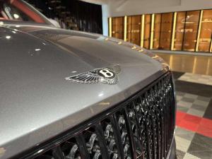 Pelēks Bentley Bentayga 2021 Viļņa, ar dzinēja tilpumu 4.00 L un nobraukumu 30 tūkst. km par 149900 €, foto 20 vietnē AUTOMOTO.COM.LV