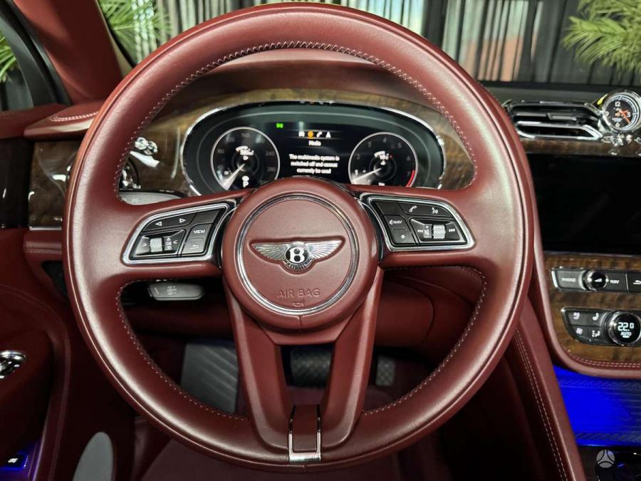 Pelēks Bentley Bentayga 2021 Viļņa, ar dzinēja tilpumu 4.00 L un nobraukumu 30 tūkst. km par 149900 €, foto 21 vietnē AUTOMOTO.COM.LV