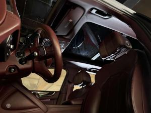 Pelēks Bentley Bentayga 2021 Viļņa, ar dzinēja tilpumu 4.00 L un nobraukumu 30 tūkst. km par 149900 €, foto 31 vietnē AUTOMOTO.COM.LV