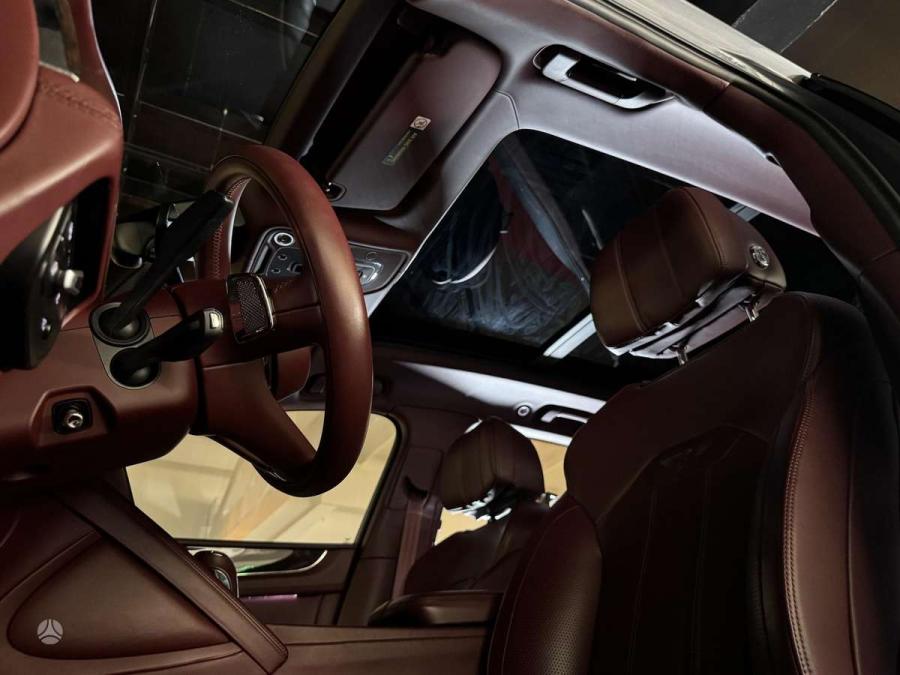 Pelēks Bentley Bentayga 2021 Viļņa, ar dzinēja tilpumu 4.00 L un nobraukumu 30 tūkst. km par 149900 €, foto 31 vietnē AUTOMOTO.COM.LV