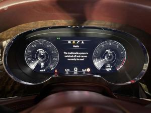 Pelēks Bentley Bentayga 2021 Viļņa, ar dzinēja tilpumu 4.00 L un nobraukumu 30 tūkst. km par 149900 €, foto 33 vietnē AUTOMOTO.COM.LV