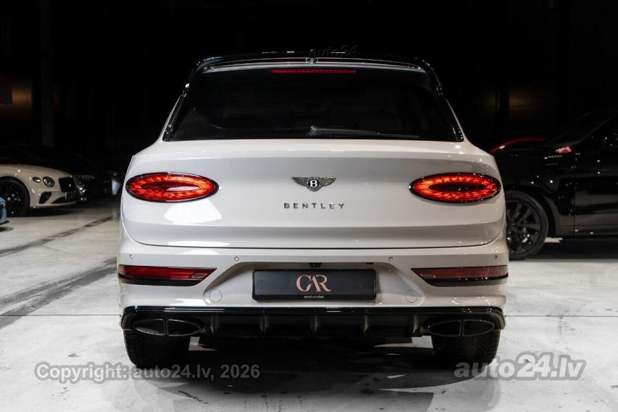 Pelēks Bentley Bentayga 2023 Rīga, ar dzinēja tilpumu 4.00 L un nobraukumu 30 tūkst. km par 231110 €, foto 5 vietnē AUTOMOTO.COM.LV