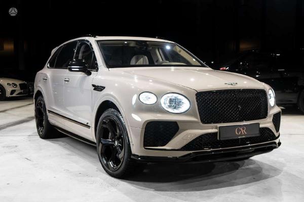 Pelēks Bentley Bentayga 2023 Rīga, ar dzinēja tilpumu 4.00 L un nobraukumu 30 tūkst. km par 231110 €, foto 3 vietnē AUTOMOTO.COM.LV