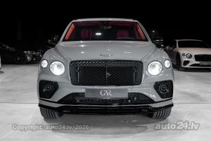 Pelēks Bentley Bentayga 2023 Rīga, ar dzinēja tilpumu 4.00 L un nobraukumu 14 tūkst. km par 264990 €, foto 3 vietnē AUTOMOTO.COM.LV