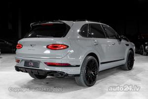 Pelēks Bentley Bentayga 2023 Rīga, ar dzinēja tilpumu 4.00 L un nobraukumu 14 tūkst. km par 264990 €, foto 5 vietnē AUTOMOTO.COM.LV