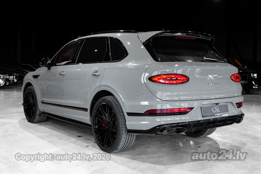 Pelēks Bentley Bentayga 2023 Rīga, ar dzinēja tilpumu 4.00 L un nobraukumu 14 tūkst. km par 264990 €, foto 7 vietnē AUTOMOTO.COM.LV